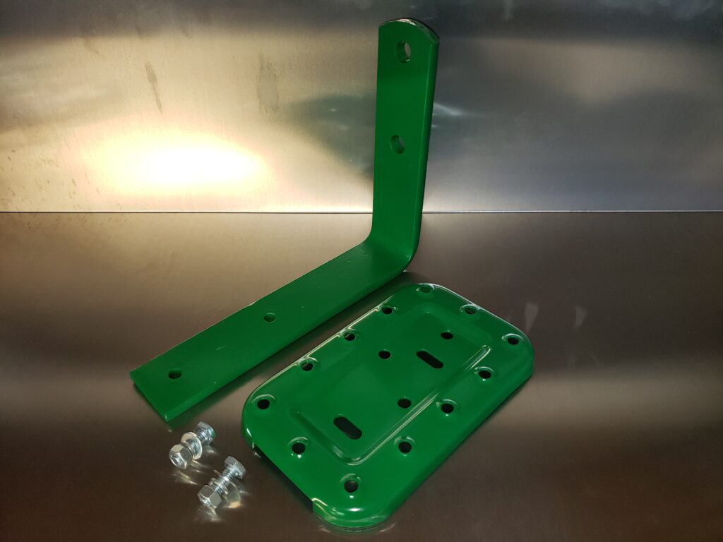 STEP AND BRACKET | F3195R A5234R - Shumaker Tractor