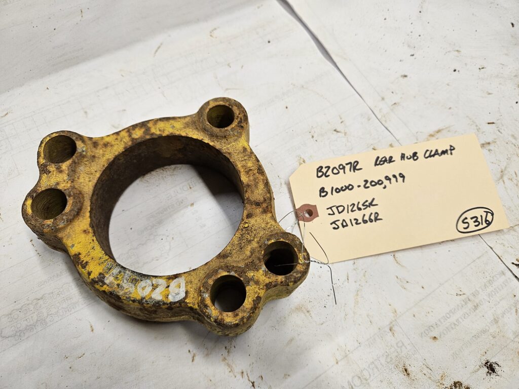 B2097R REAR HUB CLAMP B | B2097R - Shumaker Tractor