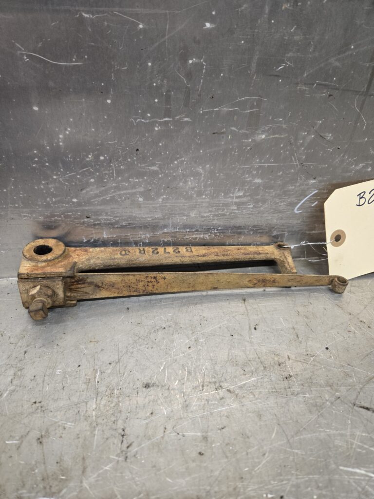 B272R B273R B GOVERNOR ARM | B272R B273R - Shumaker Tractor